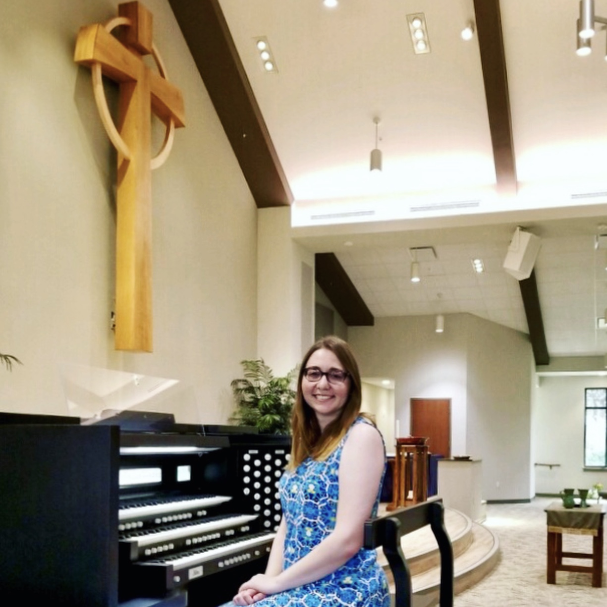 Amy Cerniglia at church – Sarasota-Manatee AGO Chapter